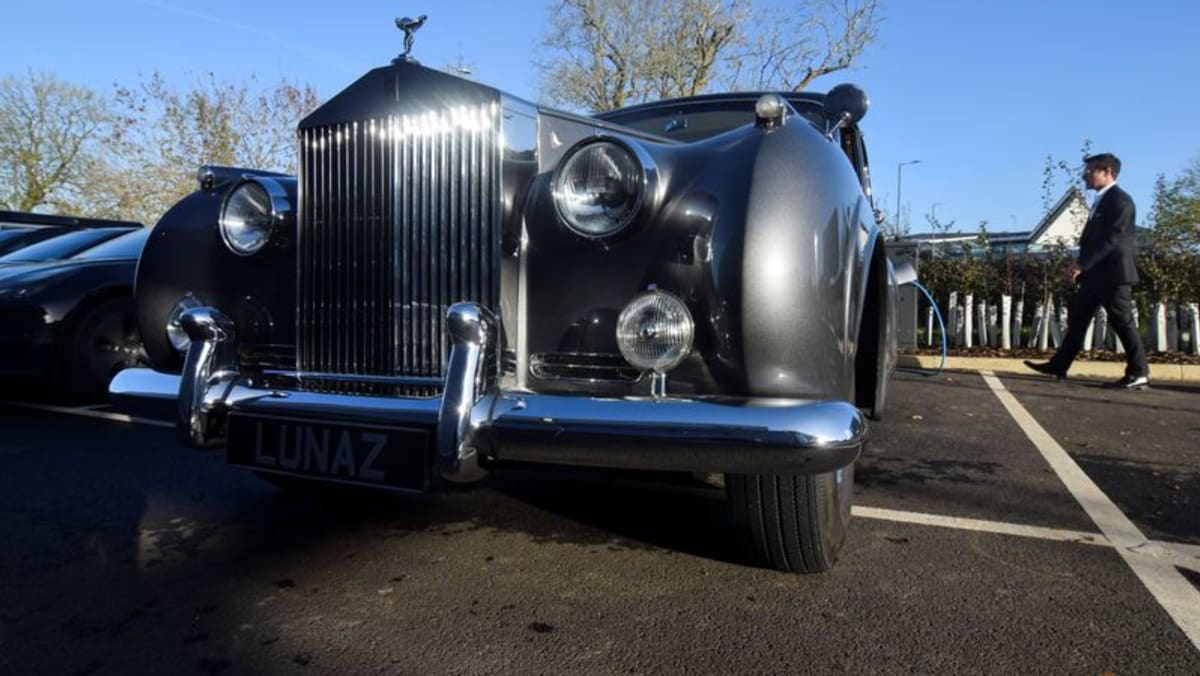 Saving the dinosaurs: Startups drive to electrify fossil-fuel cars - CNA