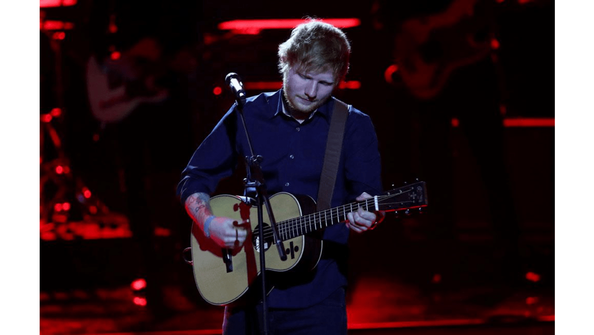 Ed Sheeran surprises terminally ill fan backstage - 8days