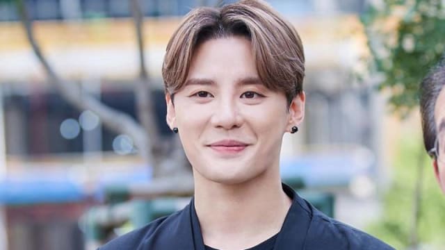 金俊秀遭女直播主恐吓诈取80万 公司：他是明确受害者 - vibes by 8world