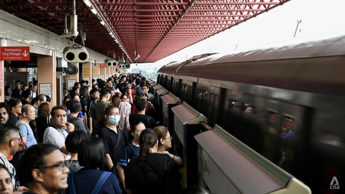 MRT disruption to continue into Thursday, no services between Jurong ...