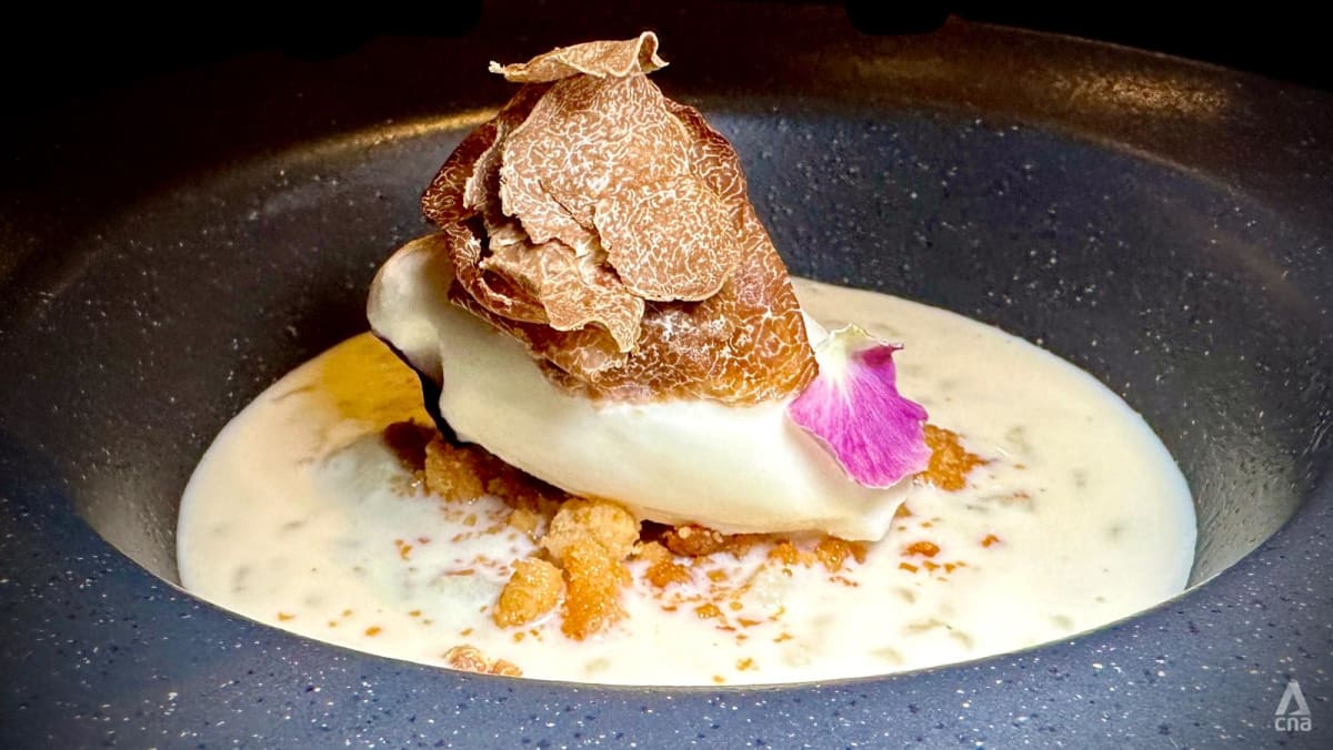 FOC Restaurant to offer white truffle at cost price - CNA Luxury