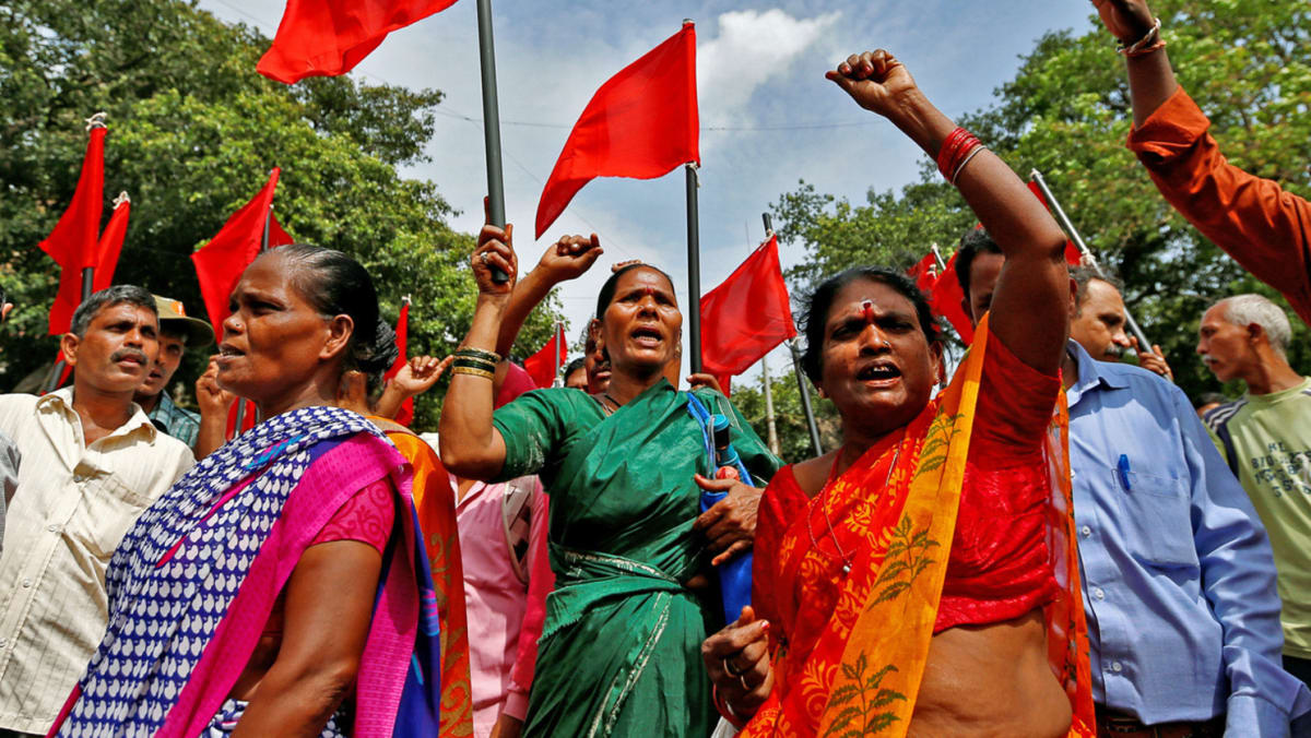 Modi targets low-caste voters as India’s biggest state poll looms - TODAY