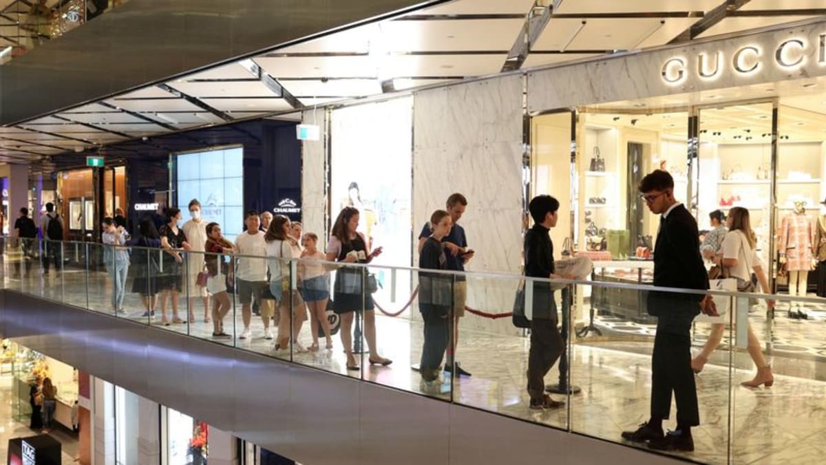 Australia Q1 retail sales volumes fall for a second straight quarter - CNA