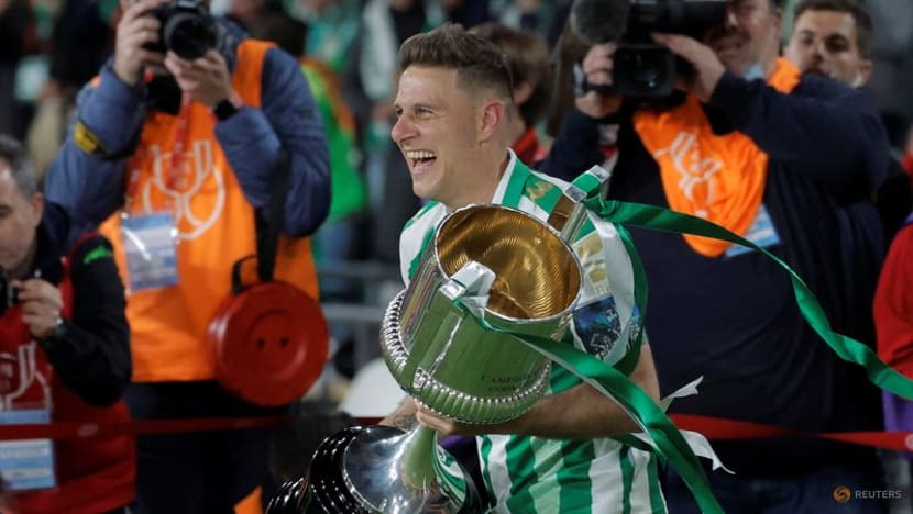 Real Betis captain Joaquin to retire at end of season - CNA