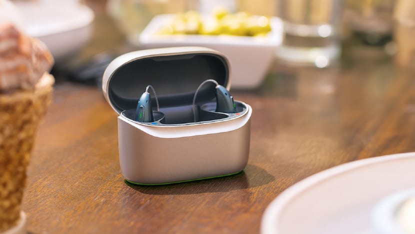 Phonak’s newest hearing aid is its most advanced yet, using real-time ...