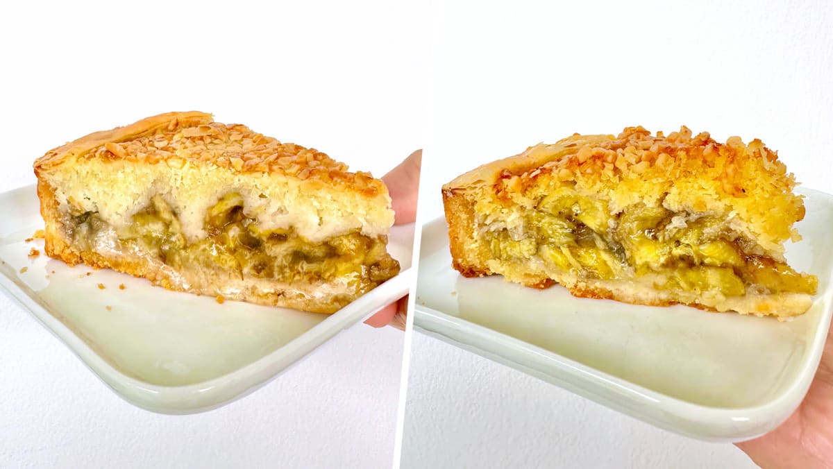 Dona Manis Cake Shop Vs Auntie Peng Banana Pie - Which One Is Better ...