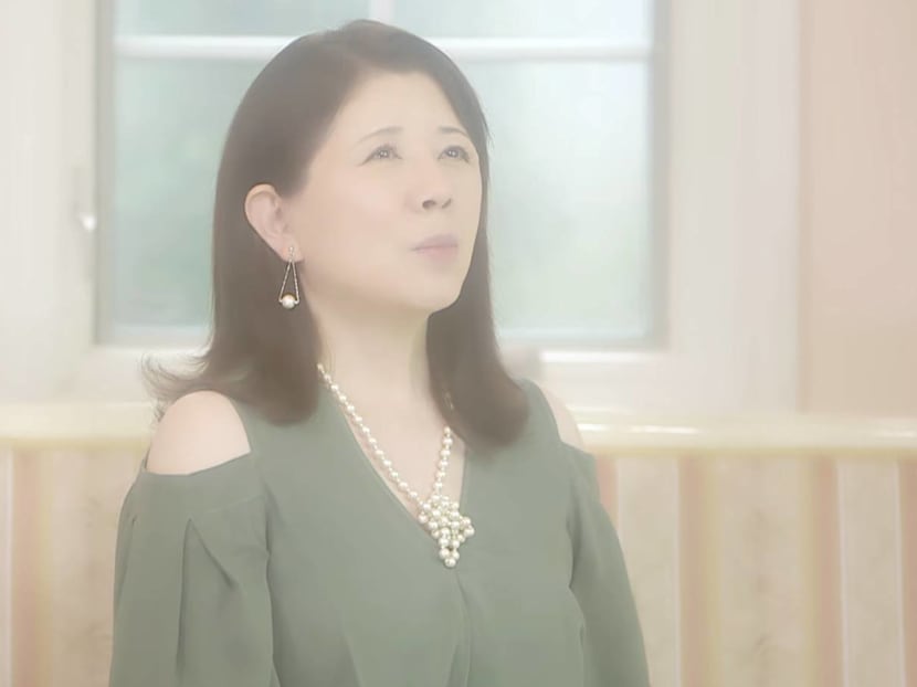 Netizens Mock '80s Hongkong Idol Max Mok For Performing In Ill-Fitting ...