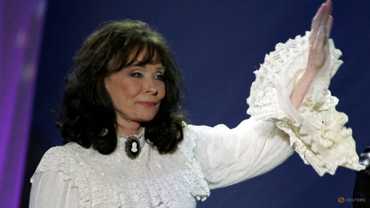 Country Music Star Loretta Lynn Dies At Age 90 Today