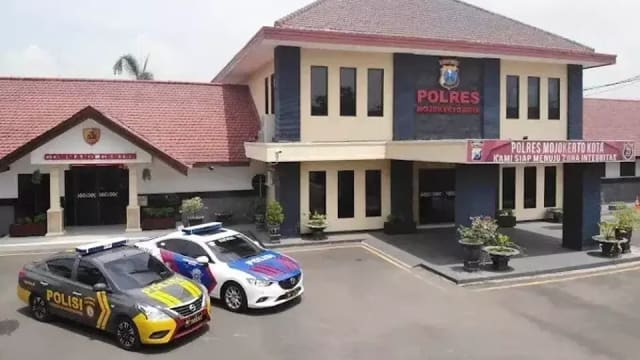 银行户口少了166元奖金发怒 印尼女警淋汽油烧死丈夫 - 8world