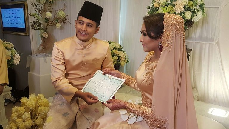 Shah Iskandar diijabkabulkan dengan Siti Sarah - BERITA Mediacorp