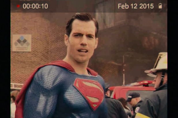 Henry Cavill Reportedly In Talks To Return As Superman In Upcoming DC ...