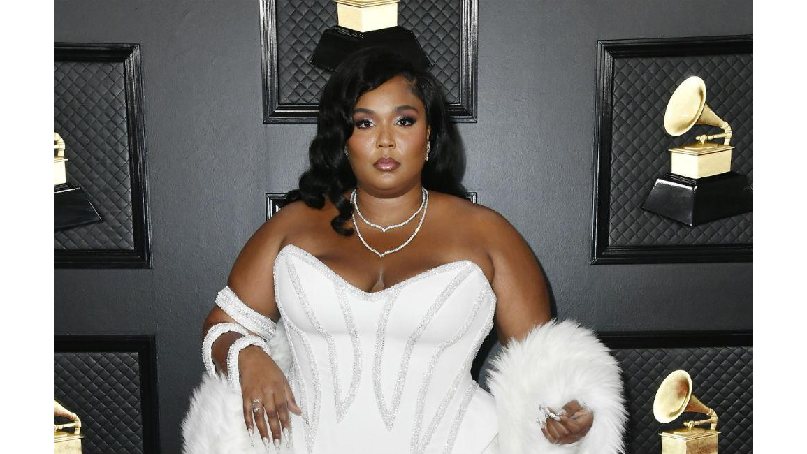 Lizzo slams body-shaming men - 8days