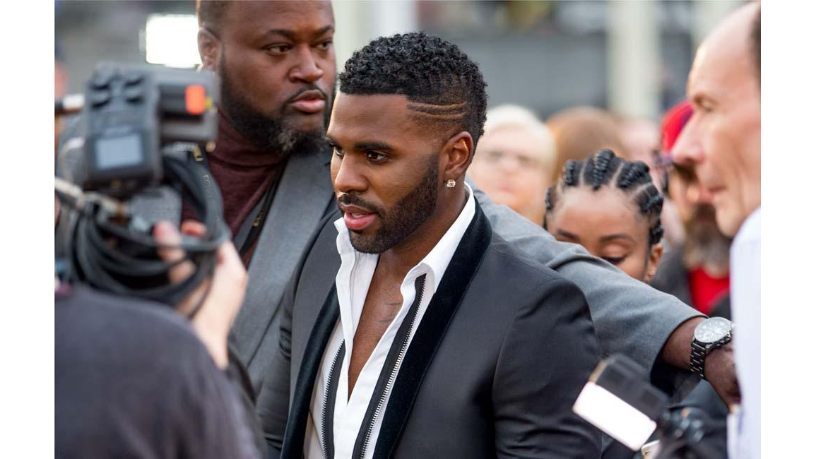 Jason Derulo reveals Rebel Wilson's crude pussy jokes on Cats set - 8days