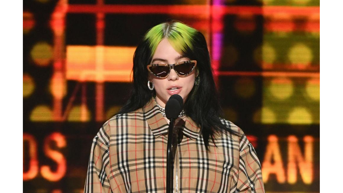 Billie Eilish wins New Artist AMA - 8 Days