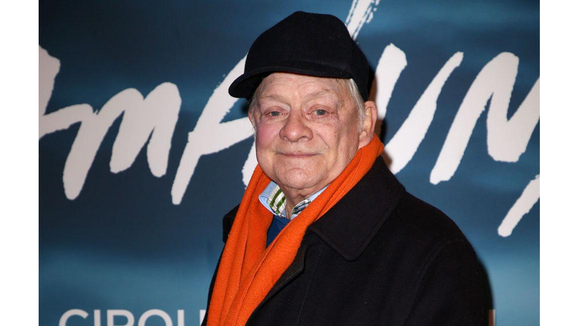 Sir David Jason's fears about being an older dad - 8days