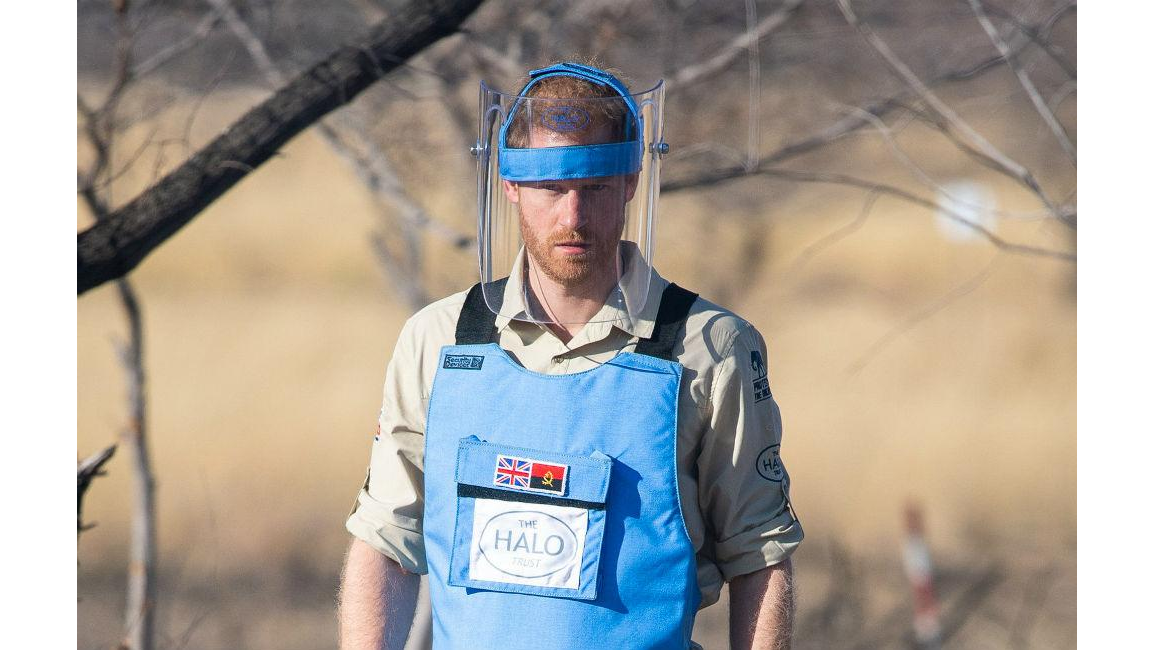 Prince Harry calls mother's death 'a wound that festers' - 8 Days