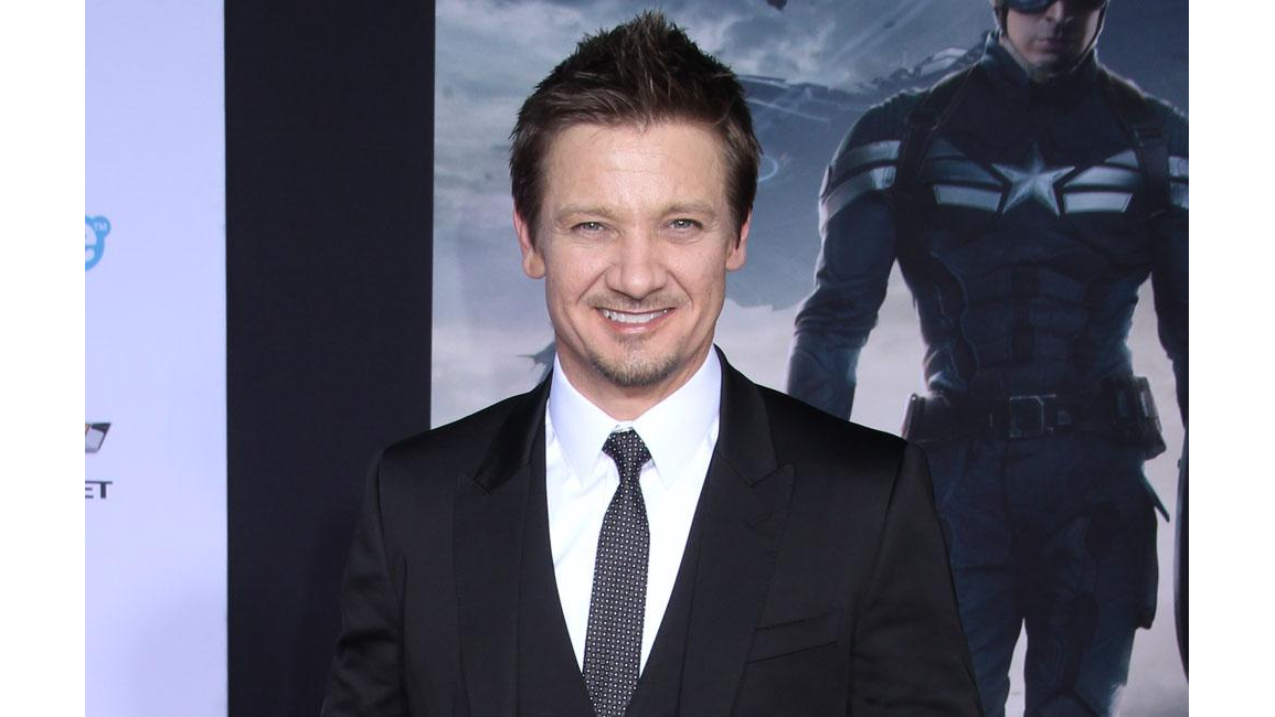 Jeremy Renner launches app - 8days