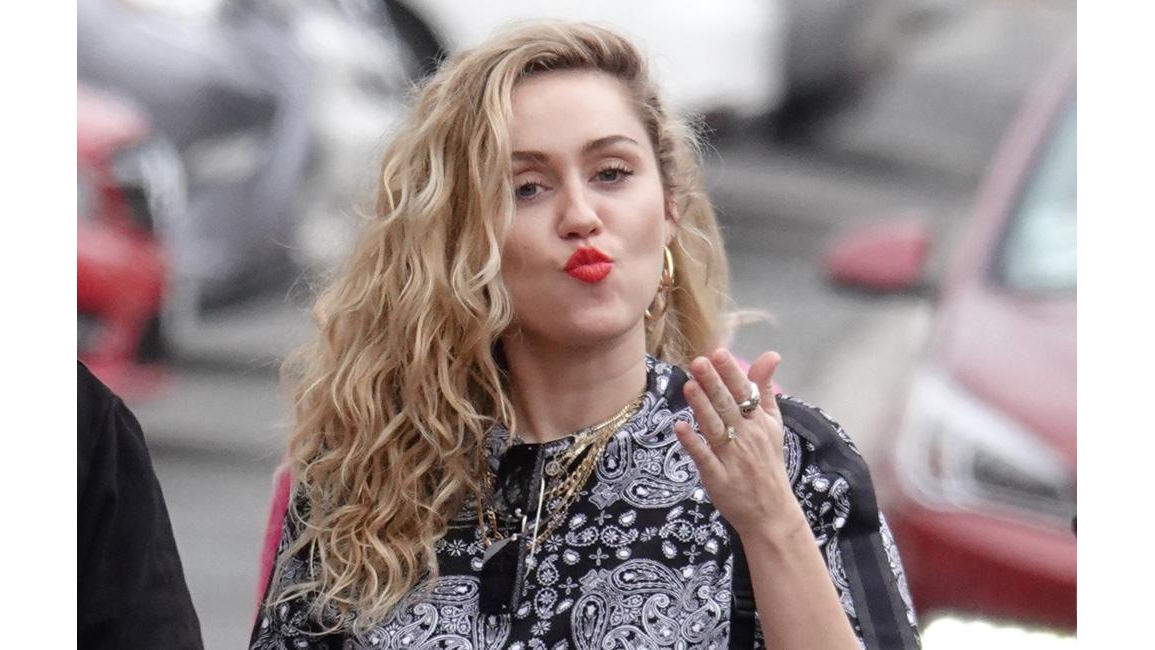 Miley Cyrus gets tattoo to mark trip to Italy with Kaitlynn Carter - 8days