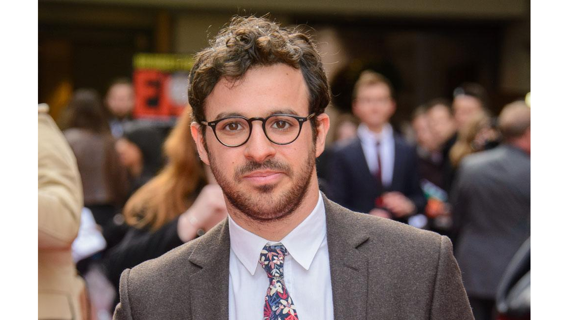 Simon Bird: 'Acting isn't creatively satisfying' - 8 Days