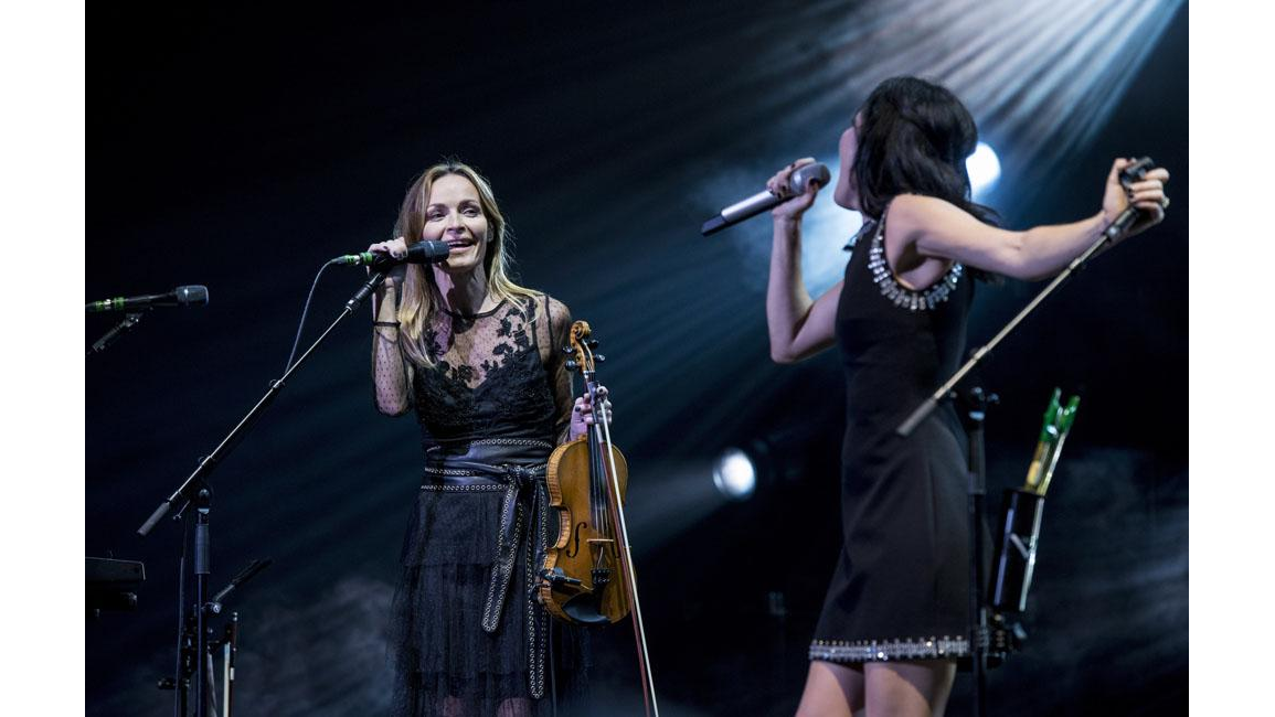 The Corrs to reunite for new tour - 8days