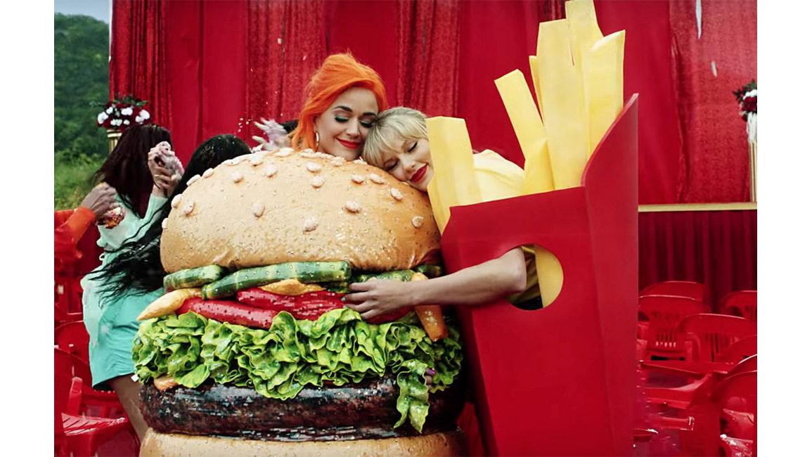 Taylor Swift and Katy Perry end beef in new video - 8days