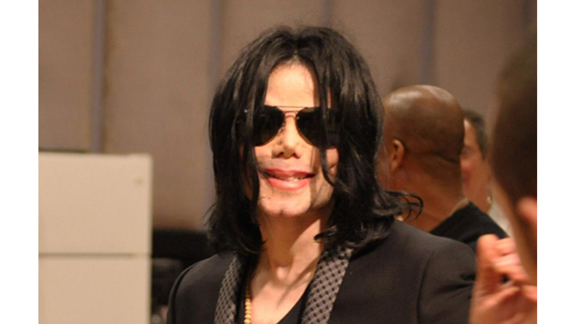 Michael Jackson's goddaughter defends star - 8days