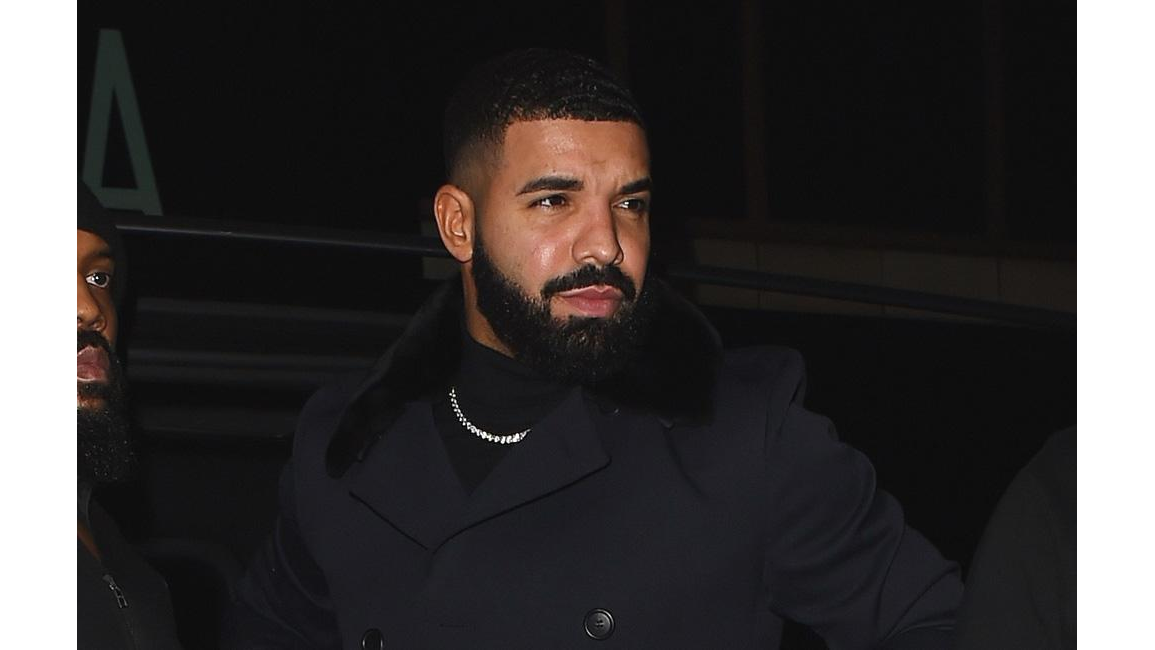Drake begins work on new album on tour - 8days