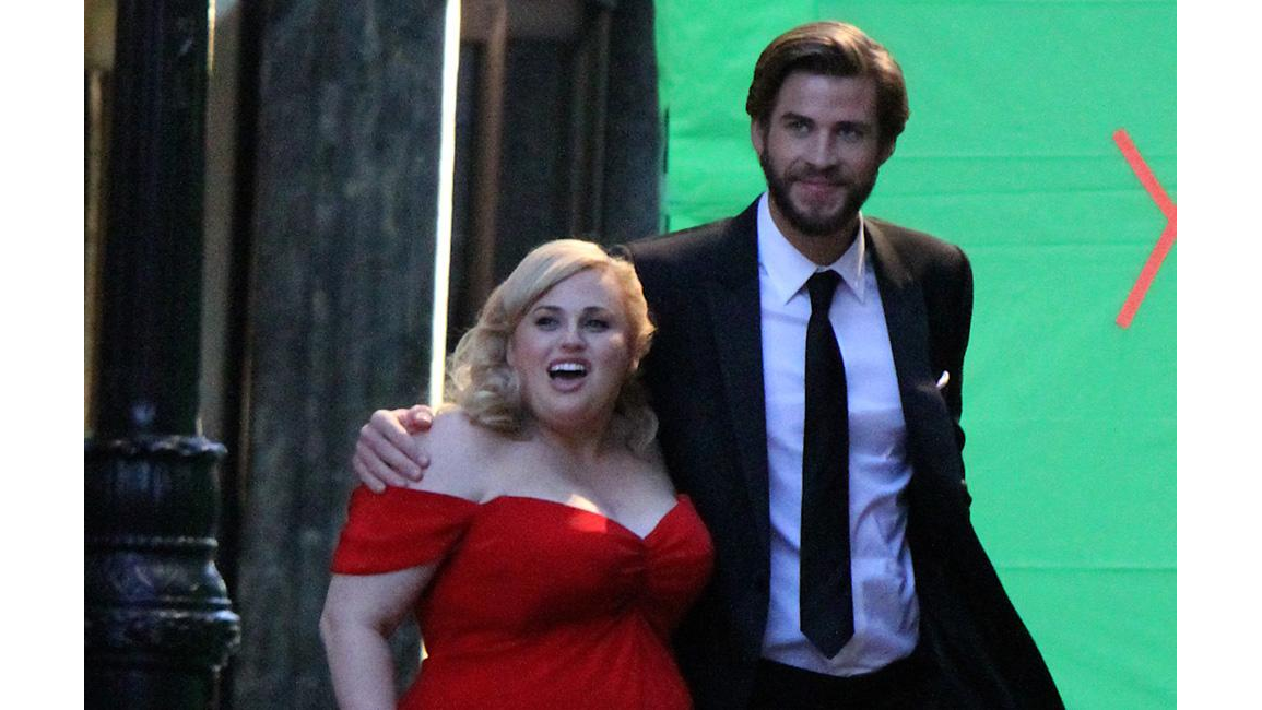 Rebel Wilson didn't expect Liam Hemsworth to be funny - 8days Rebel Wilson didn't expect Liam Hemsworth to be funny - 8days