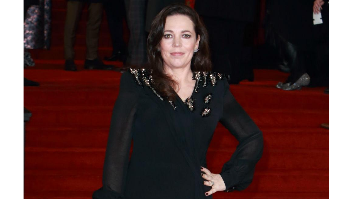 Olivia Colman: Kissing Rachel Weisz is like winning the lottery - 8days