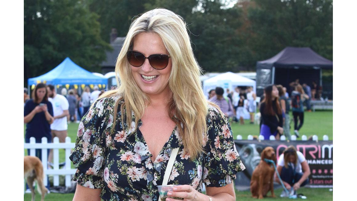 Penny Lancaster Wants To Be Police Volunteer 8days