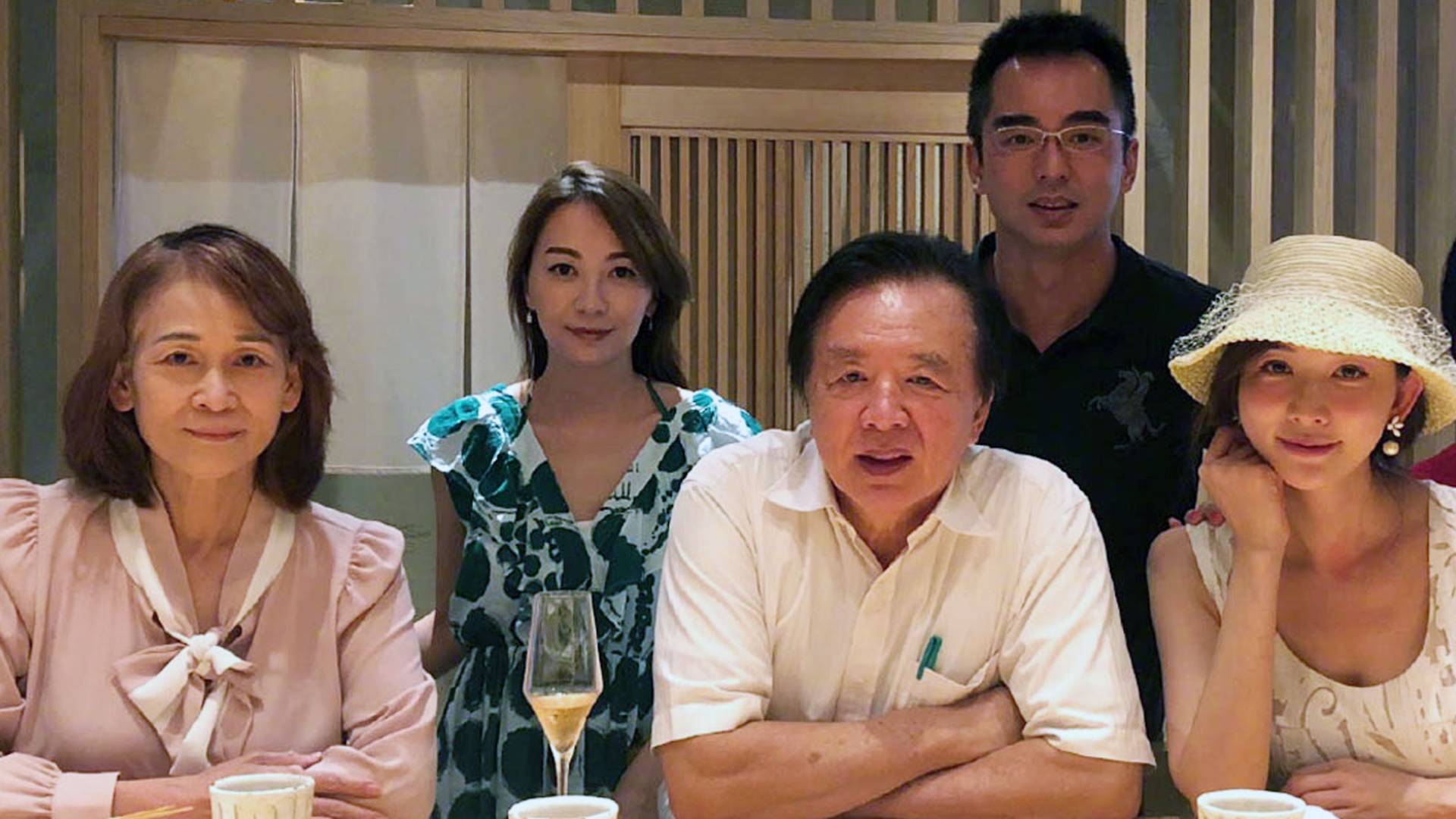 Lin Chi-ling celebrates Mid-Autumn Festival with her family - 8days