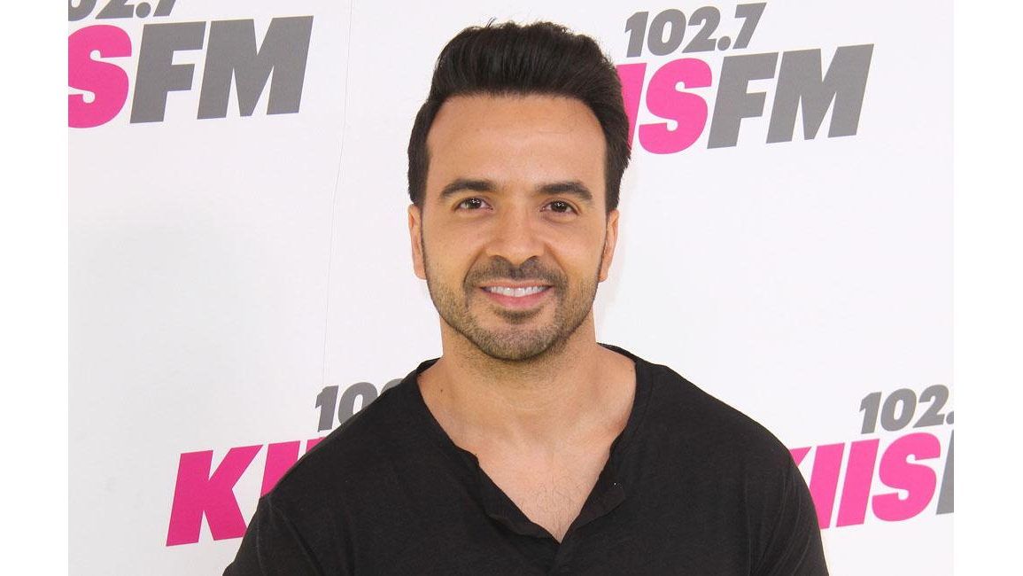 Luis Fonsi sending 'positive vibes' to Demi Lovato - 8days