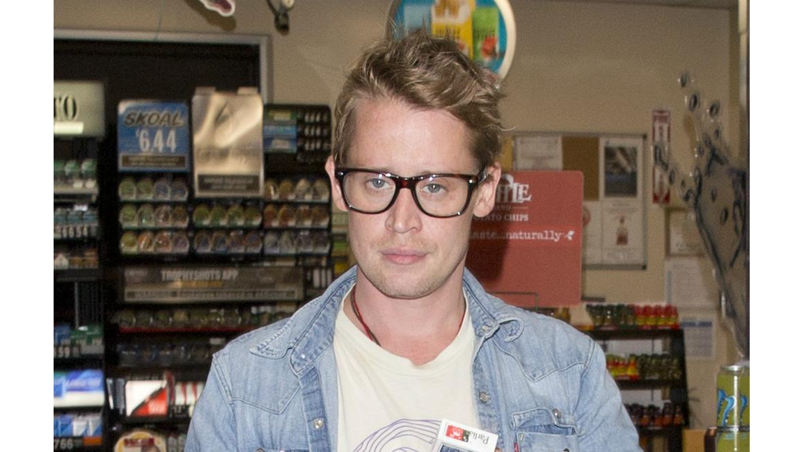 Macaulay Culkin turned down Big Bang Theory - 8days