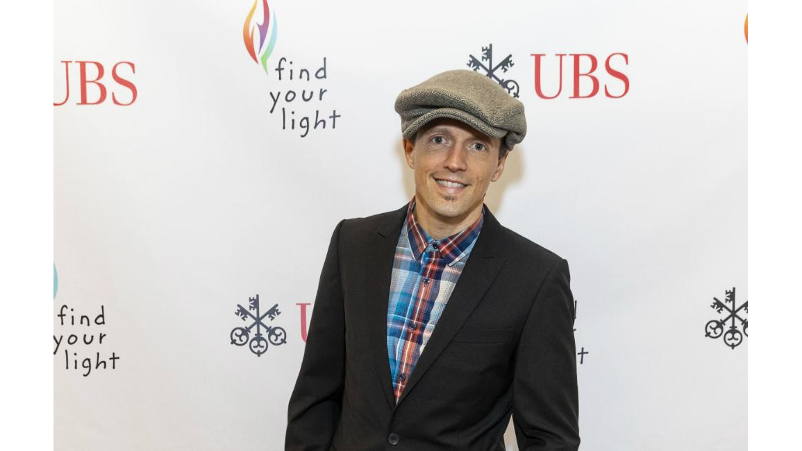 Jason Mraz's album is 'love letter' to his wife - 8days