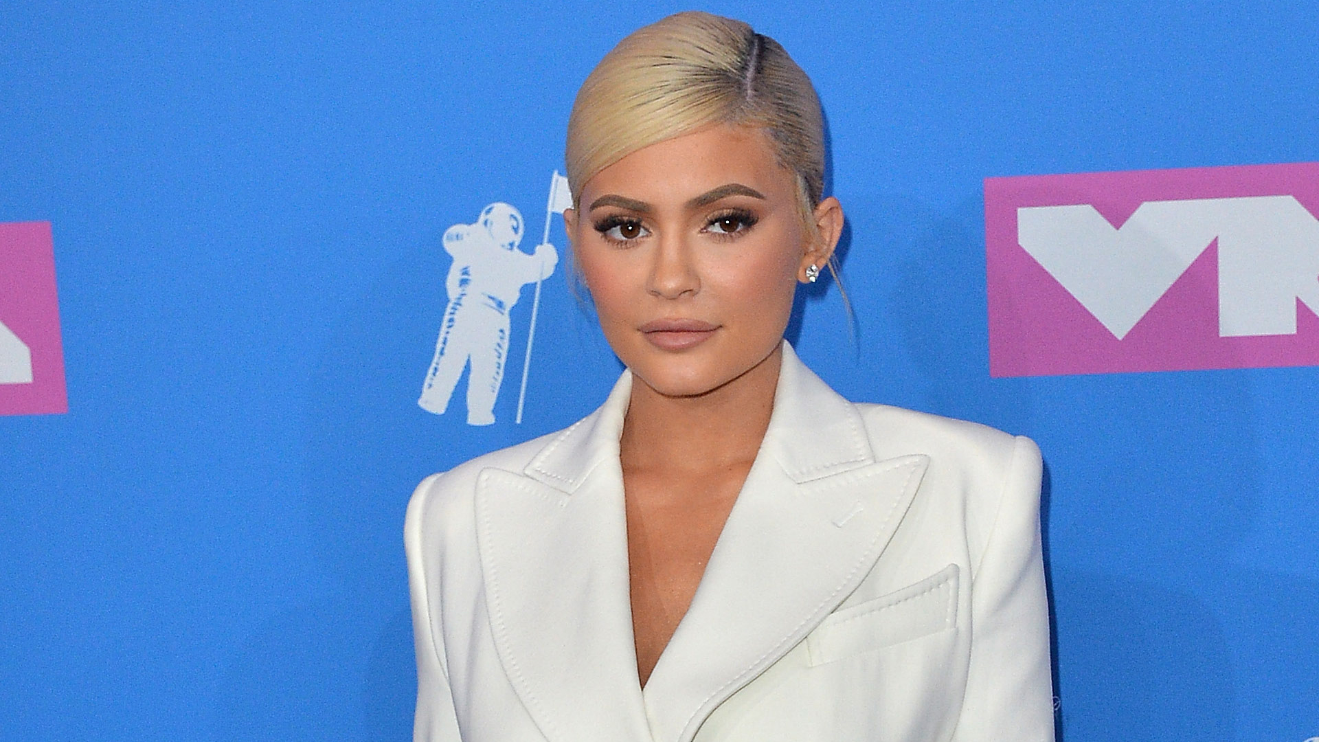 The Jason Hahn Files Lets Talk About Kylie Jenner 8days