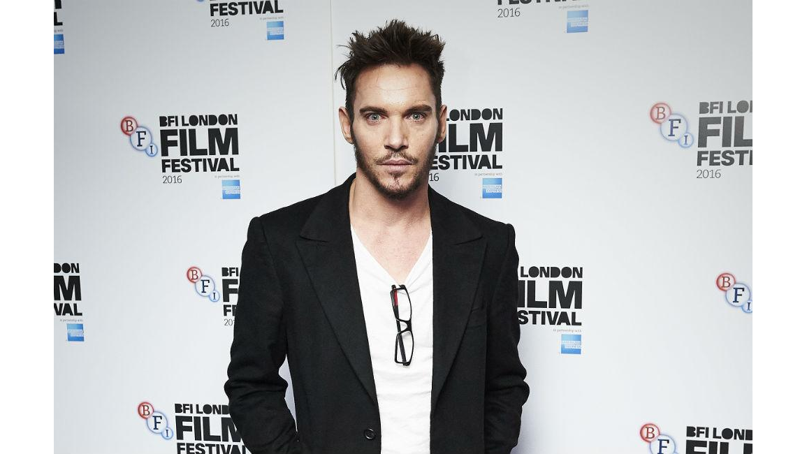 Jonathan Rhys Meyers shouldn't drink - 8days