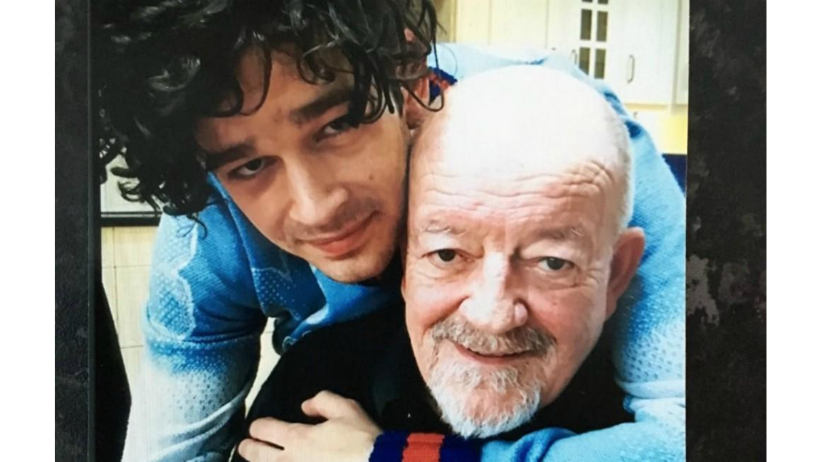 Matty Healy records song with his dad - 8days