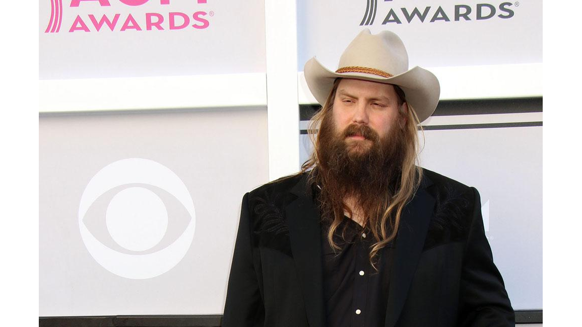 Chris Stapleton misses awards to welcome twins - 8days