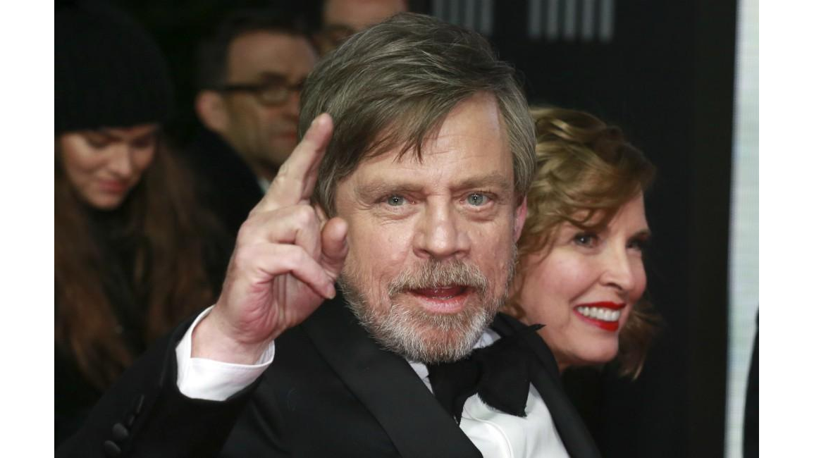 Mark Hamill reveals change to iconic Star Wars scene - 8days