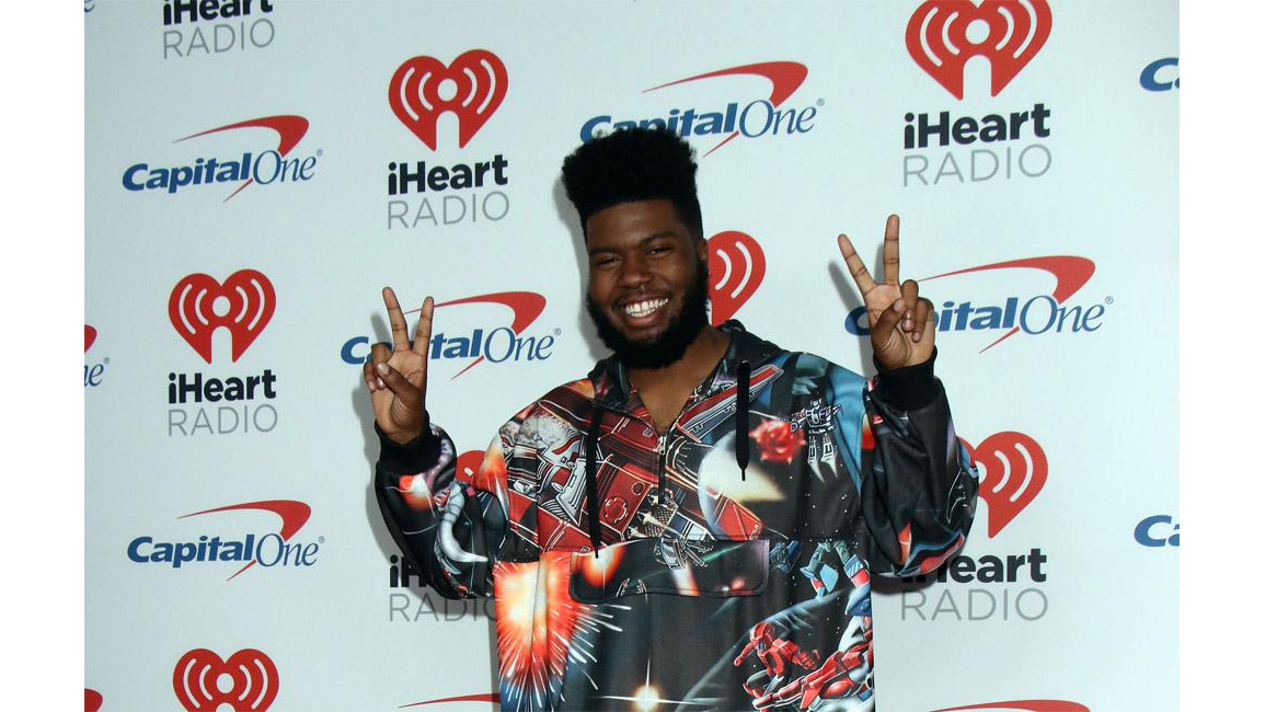 Khalid steps into crowd to comfort crying fan at Manchester gig - 8days