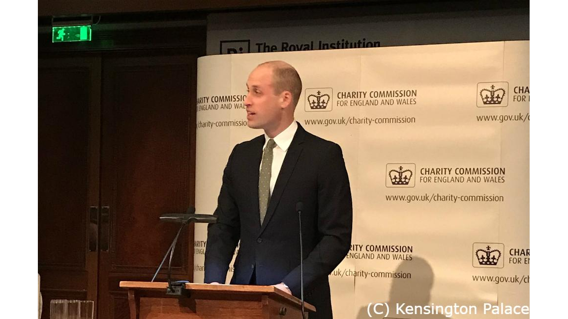 Prince William praises parents' charity work - 8 Days
