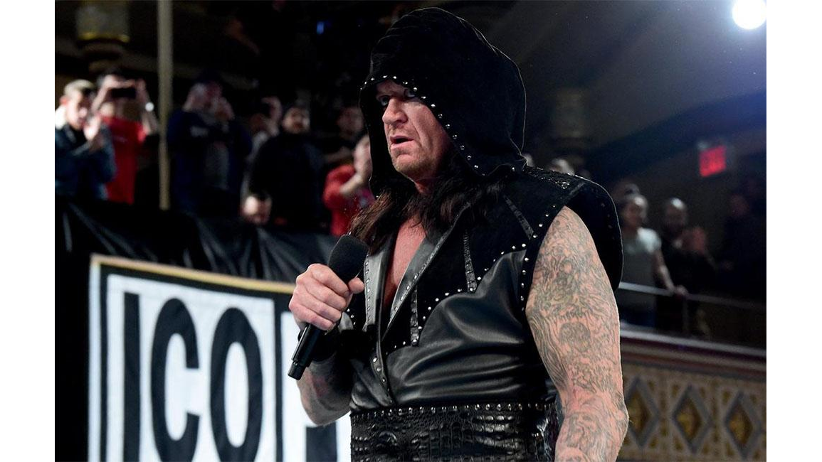 The Undertaker returns to RAW for show's 25th anniversary - 8days