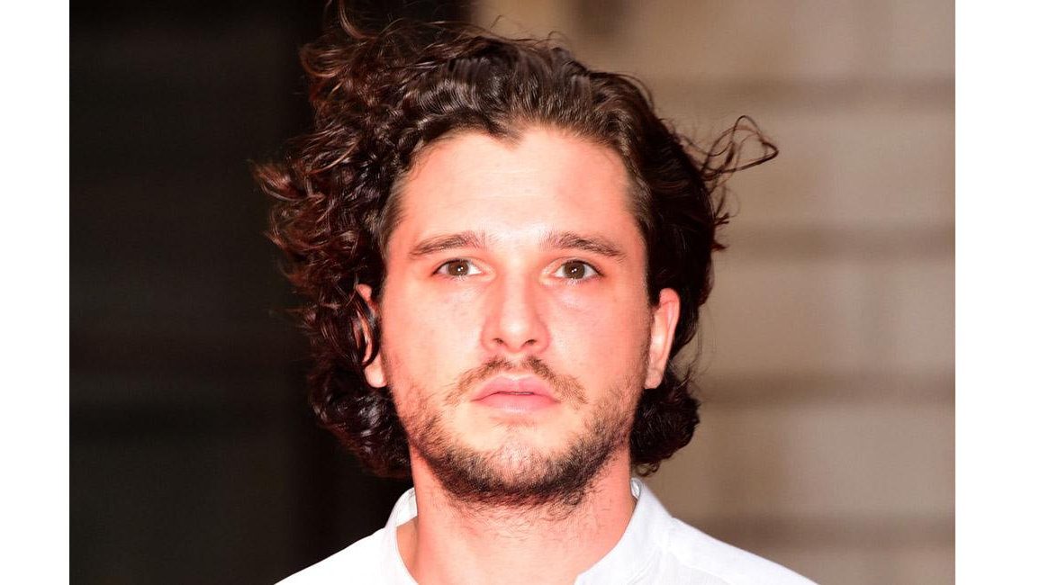 Kit Harington asked to leave bar - 8days