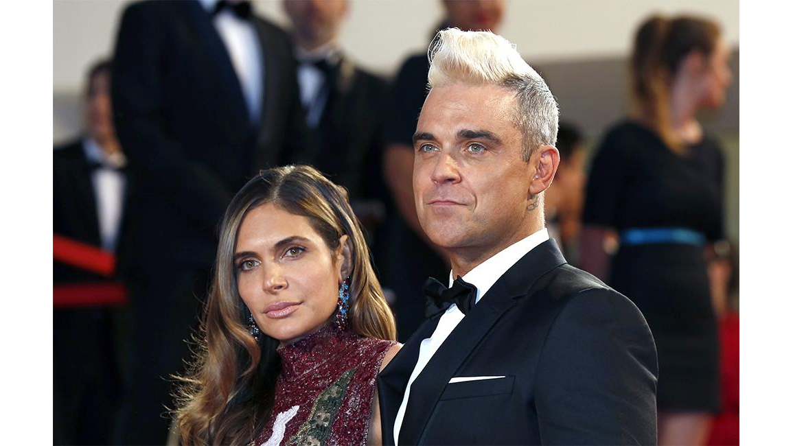 Robbie Williams 'unique' romance with Ayda Field - 8days