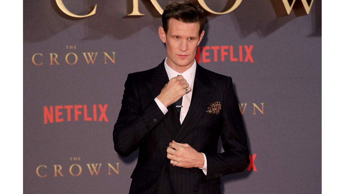 Matt Smith: The royal family s*** too - 8days