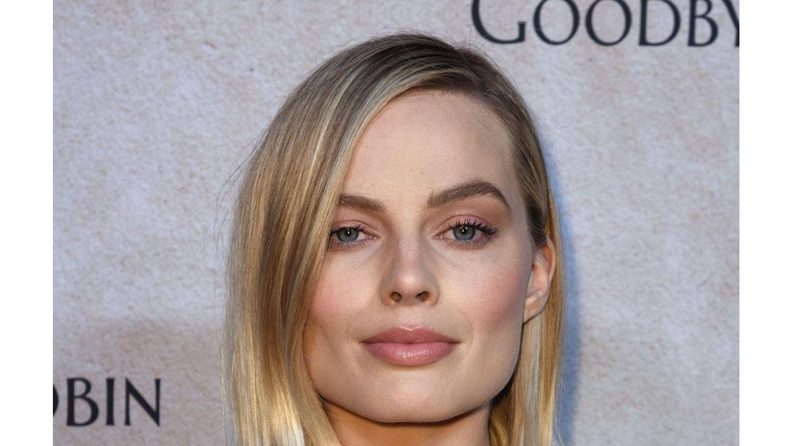 Margot Robbie's newfound respect for ice skaters - 8days