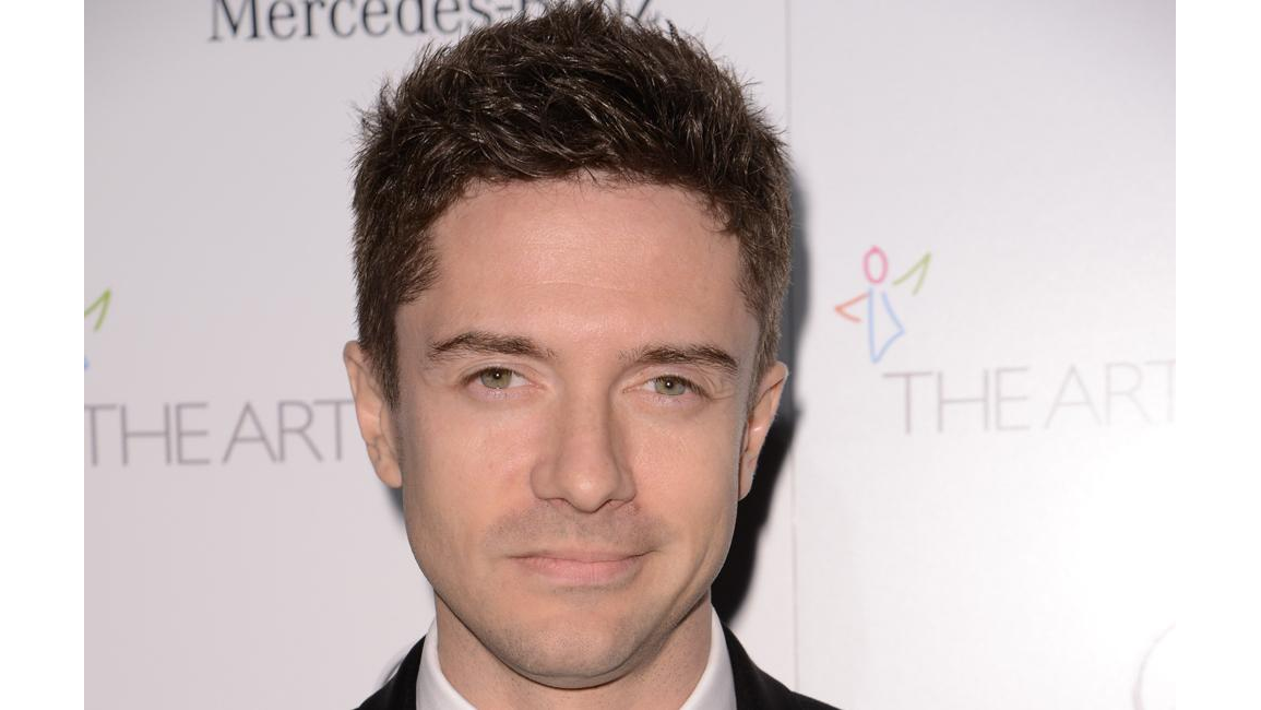 Topher Grace and Ashley Hinshaw welcome baby girl - 8 Days