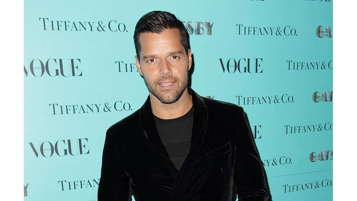 Ricky Martin dedicates charity award to Puerto Rican residents - 8days