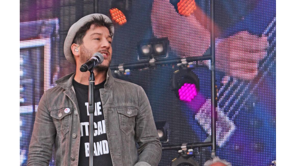 Matt Cardle returns to Sony for fourth album - 8days