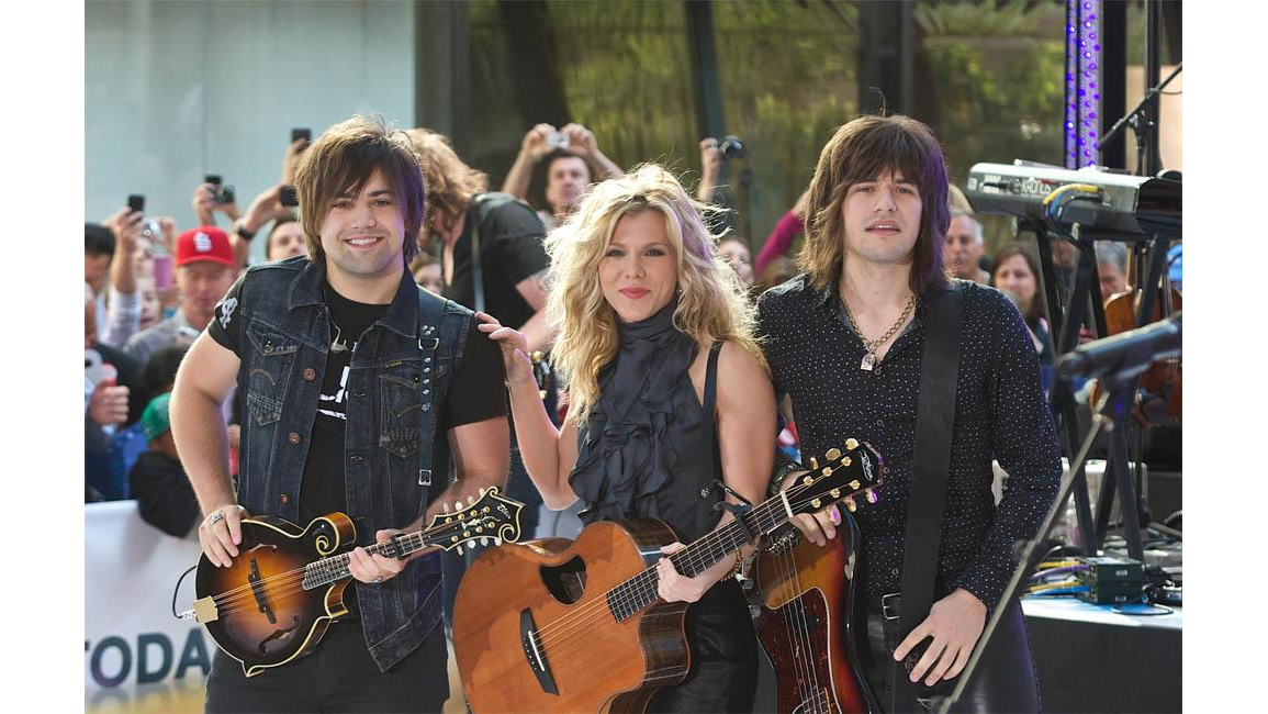 The Band Perry's Reid Perry has emergency surgery - 8days